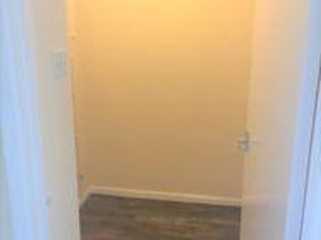 1 Bedrooms Flat for rent in Blandford Close, Romford RM7