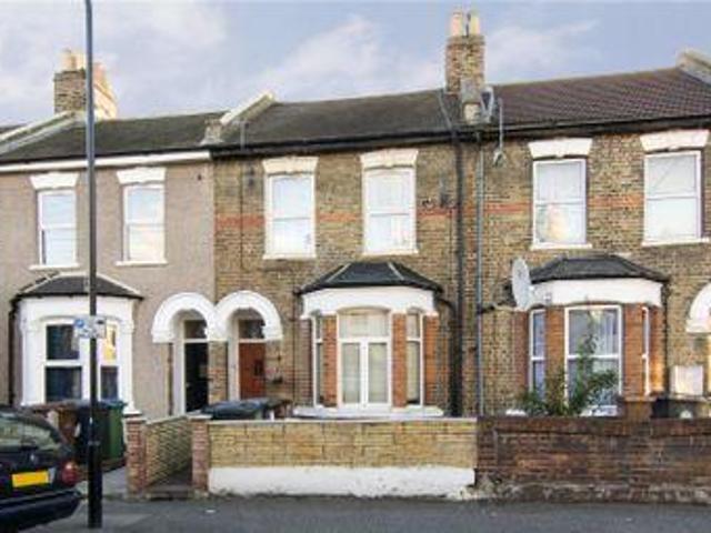1 Bedrooms Flat for rent in Blenheim Road, Stratford, London E15
