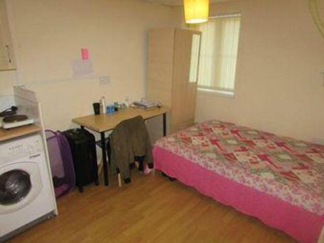 1 Bedrooms Flat for rent in Bramble Street, Coventry, West Midlands CV1