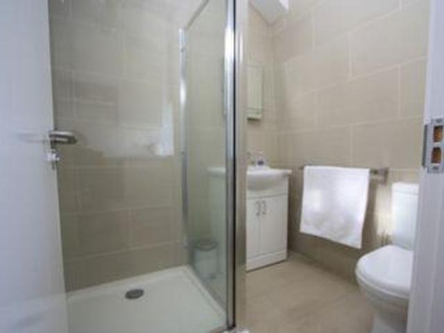 1 Bedrooms Flat for rent in Brighton Road, Croydon CR2