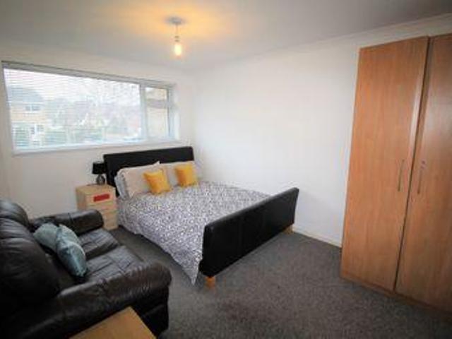 1 Bedrooms Flat for rent in Bridgeacre Gardens, Room 3, Coventry CV3