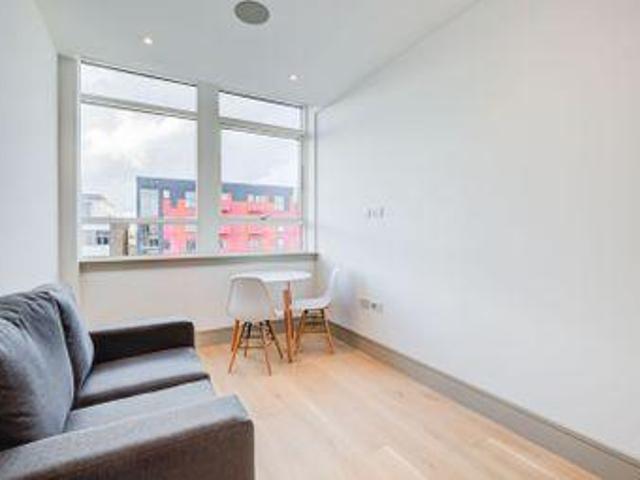 1 Bedrooms Flat for rent in Broad House, 175 205 Imperial Drive, London HA2