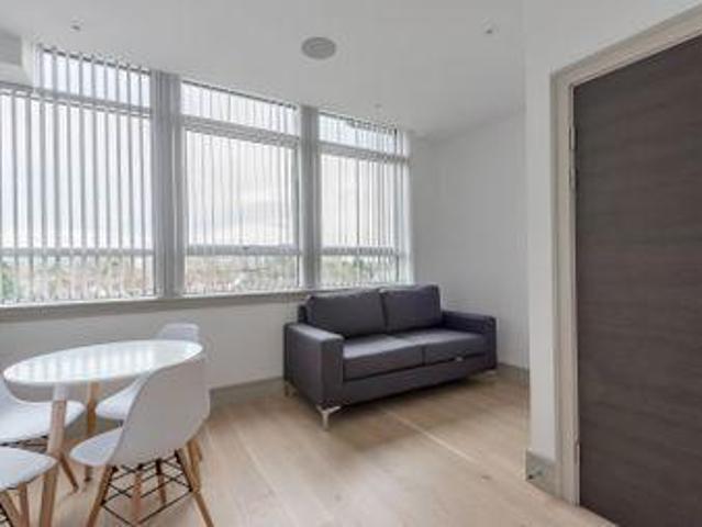1 Bedrooms Flat for rent in Broad House, Rayners Lane HA2