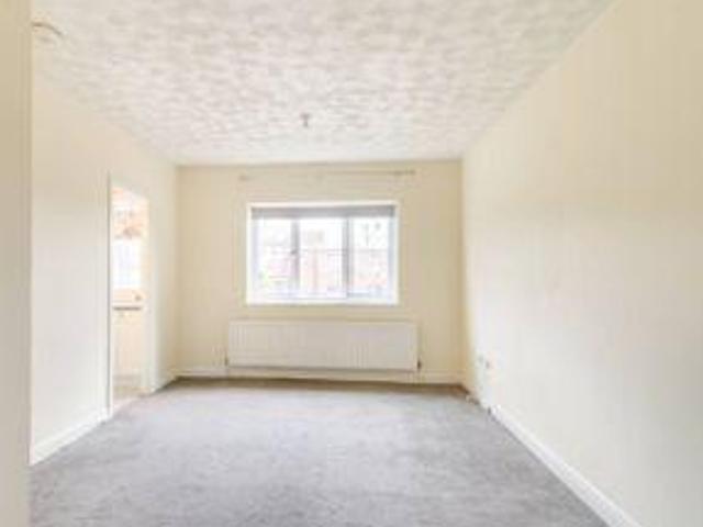 1 Bedrooms Flat for rent in Brook Road, Gladstone Park NW2