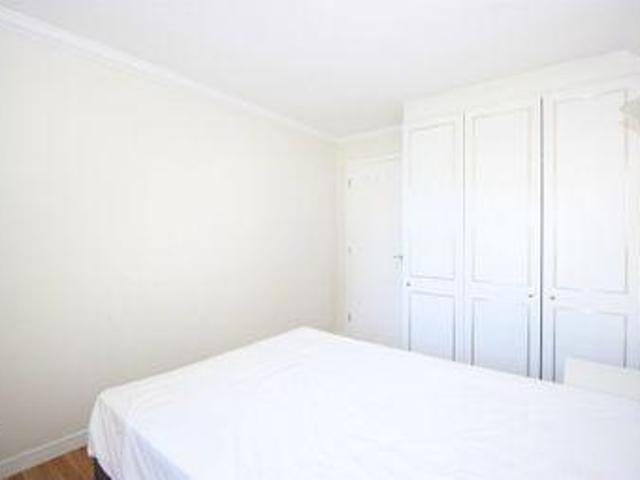 1 Bedrooms Flat for rent in Brompton Park Crescent, Fullham SW6