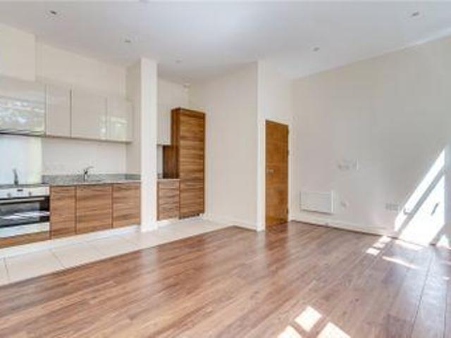 1 Bedrooms Flat for rent in Bromyard House, Bromyard Avenue, London W3