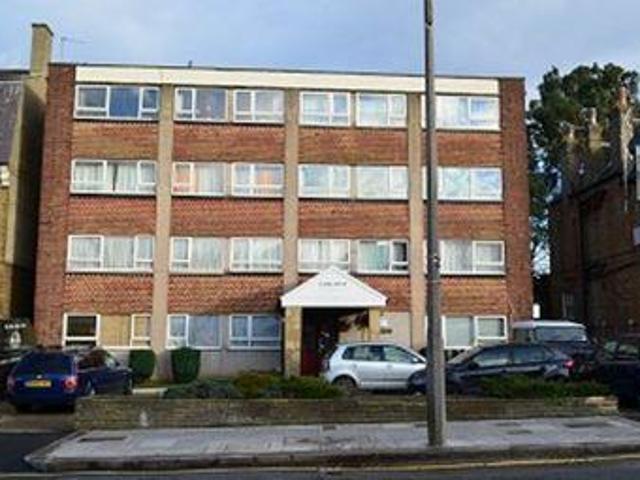 1 Bedrooms Flat for rent in Brownlow Road, London N11
