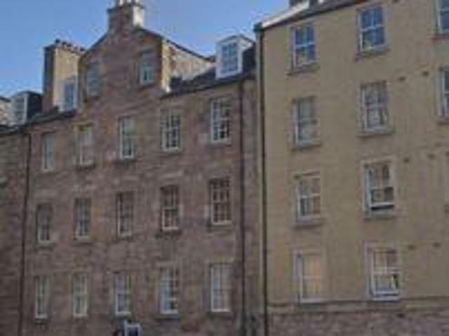 1 Bedrooms Flat for rent in Buccleuch Street, Edinburgh EH8