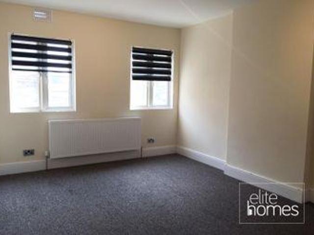 1 Bedrooms Flat for rent in Burleigh Parade, Burleigh Gardens, London N14