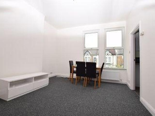 1 Bedrooms Flat for rent in Burton Road, London NW6
