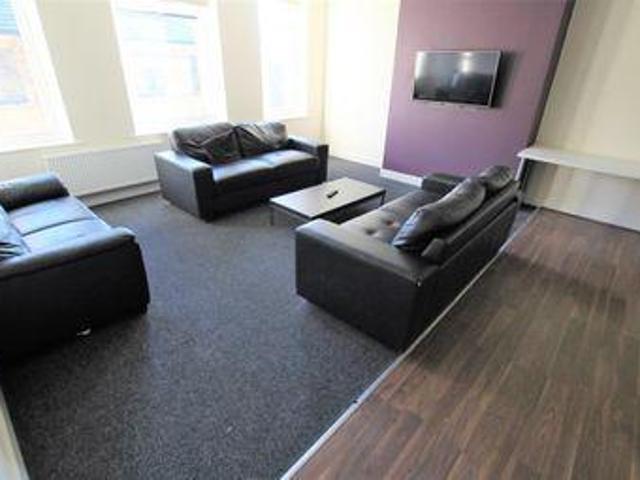 1 Bedrooms Flat for rent in Godwin Street, Bradford BD1