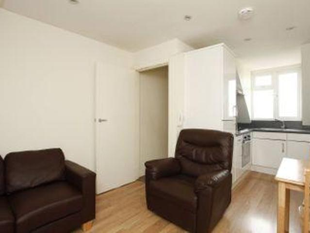1 Bedrooms Flat for rent in Golders Green Road, Golders Green, London NW11
