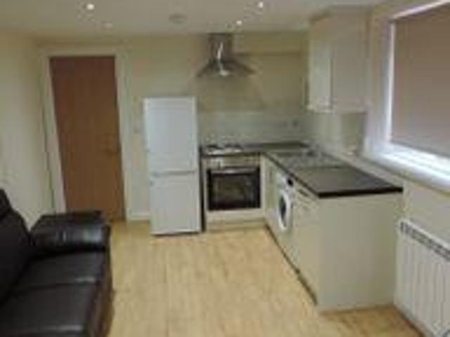 1 Bedrooms Flat for rent in Gordon Road, Cardiff, Caerdydd CF24