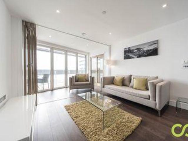 1 Bedrooms Flat for rent in Gateway Tower, Royal Victoria E16