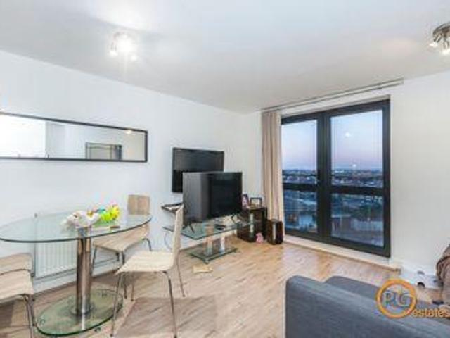 1 Bedrooms Flat for rent in Gateway Court, 5 7 Parham Drive, Ilford, Essex IG2
