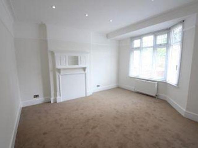 1 Bedrooms Flat for rent in Galliard Road, London N9