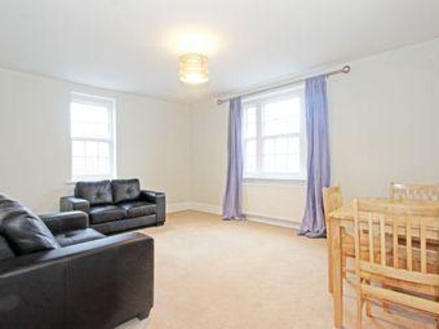 1 Bedrooms Flat for rent in Garratt Lane, Earlsfield SW18