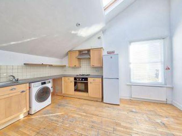 1 Bedrooms Flat for rent in Garratt Lane, Earlsfield SW18