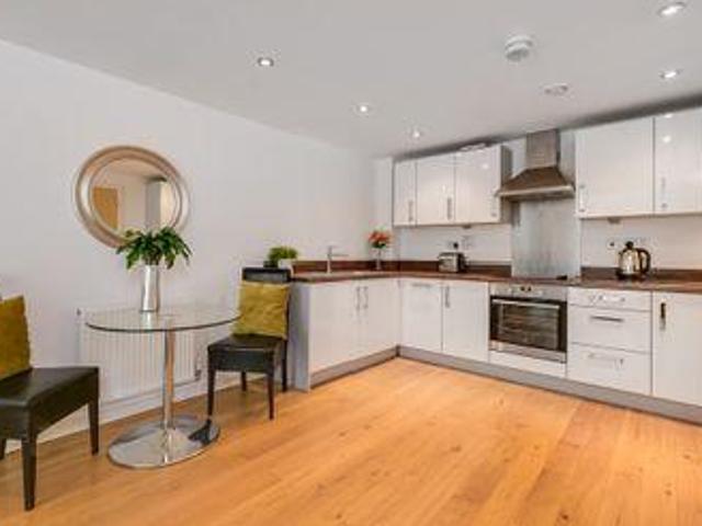 1 Bedrooms Flat for rent in Garratt Lane, London SW18