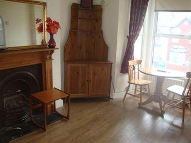 1 Bedrooms Flat for rent in Garratt Lane, Tooting Broadway SW17