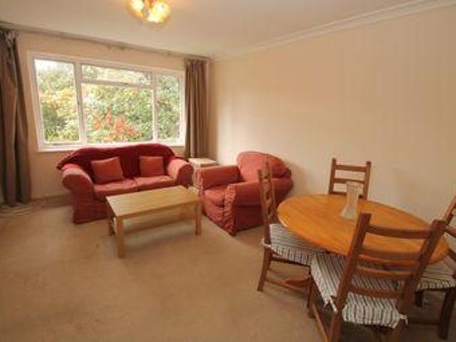 1 Bedrooms Flat for rent in Garrick Crescent, Croydon CR0