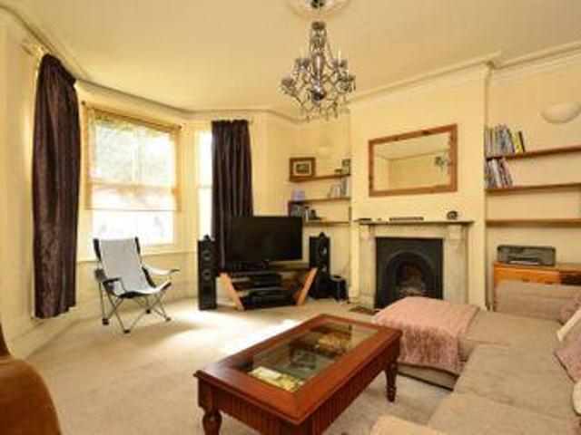 1 Bedrooms Flat for rent in Geraldine Road, Wandsworth, London SW18