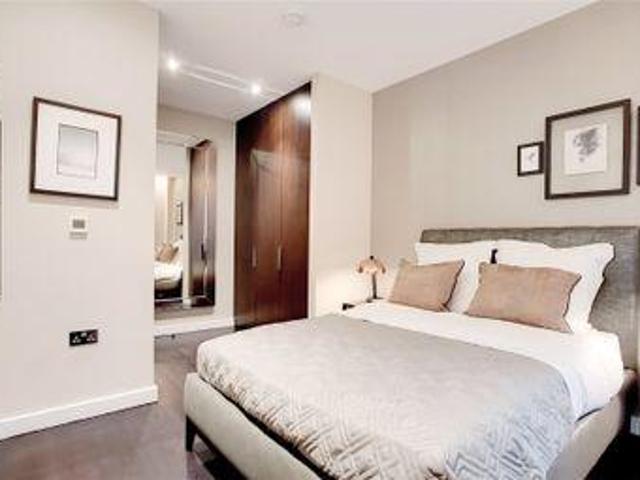 1 Bedrooms Flat for rent in Glacier House, The Residence, Charles Clowes Walk, London SW11