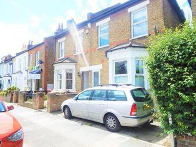 1 Bedrooms Flat for rent in Gladstone Road, Wimbledon, London SW19