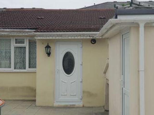 1 Bedrooms Flat for rent in Gledwood Gardens, Hayes UB4