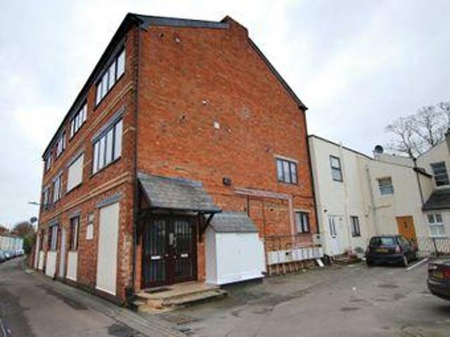 1 Bedrooms Flat for rent in Glenfall St, Cheltenham GL52