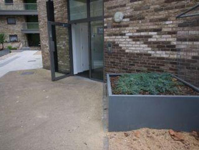 1 Bedrooms Flat for rent in Glengarnock Avenue, London E14