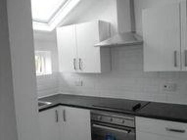 1 Bedrooms Flat for rent in Gloucester Road, Manchester, Greater Manchester M41
