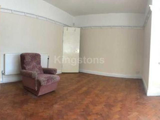 1 Bedrooms Flat for rent in Grand Avenue, Ely CF5