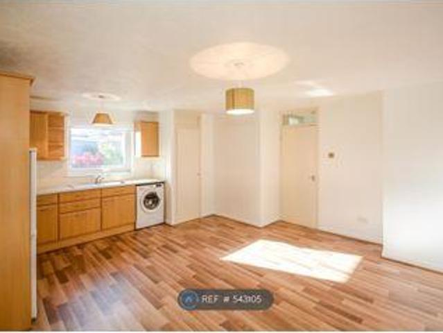 1 Bedrooms Flat for rent in Granville Square, London SE15