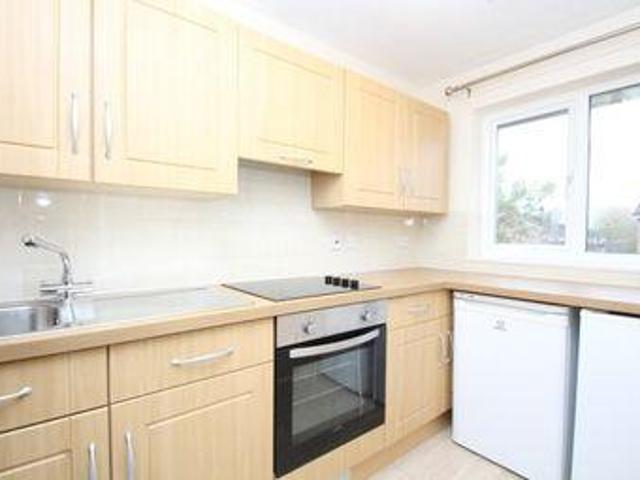 1 Bedrooms Flat for rent in Green Acres, Croydon CR0