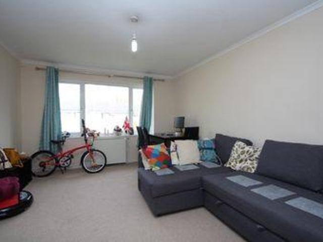 1 Bedrooms Flat for rent in Green Acres, Croydon CR0