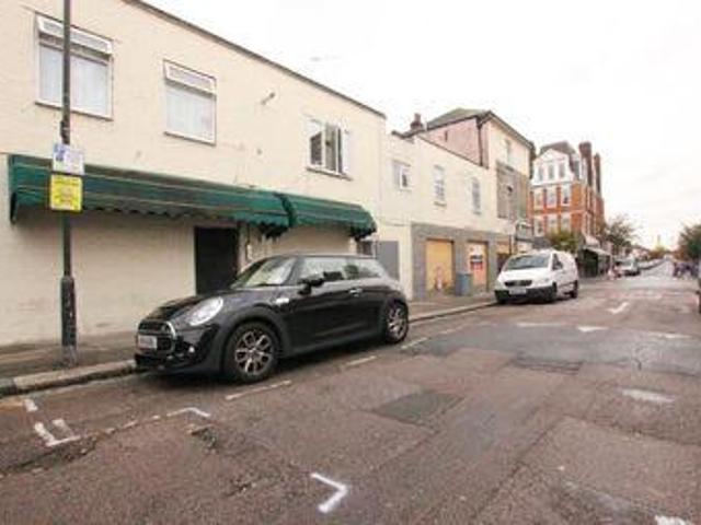 1 Bedrooms Flat for rent in Green Lanes, Manor House N4