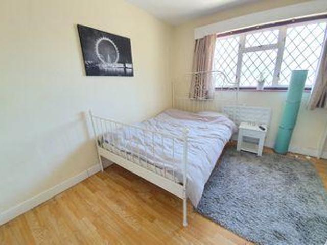 1 Bedrooms Flat for rent in Green Lanes, Northwood HA6