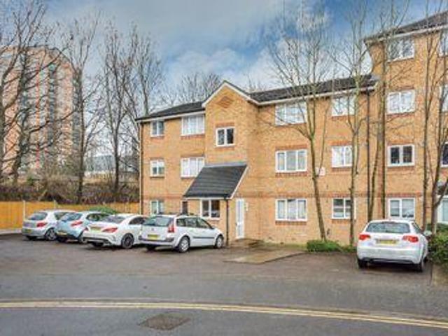 1 Bedrooms Flat for rent in Greenacre Gardens, London E17