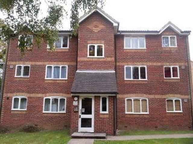 1 Bedrooms Flat for rent in Greenslade Road, Barking, Essex IG11