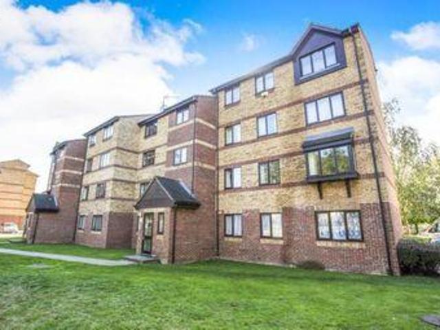 1 Bedrooms Flat for rent in Greenslade Road, Barking, Essex IG11