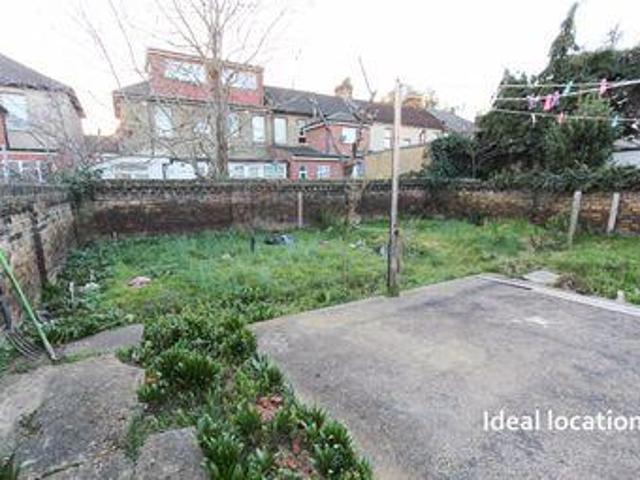 1 Bedrooms Flat for rent in Grosvenor Road, Ilford IG1