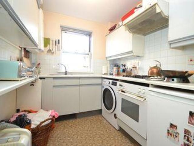 1 Bedrooms Flat for rent in Grove Road, Surbiton KT6
