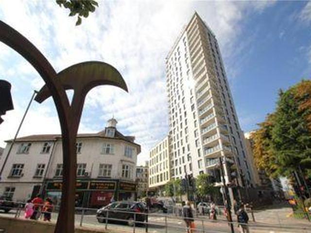 1 Bedrooms Flat for rent in Guildford Road, Woking GU22