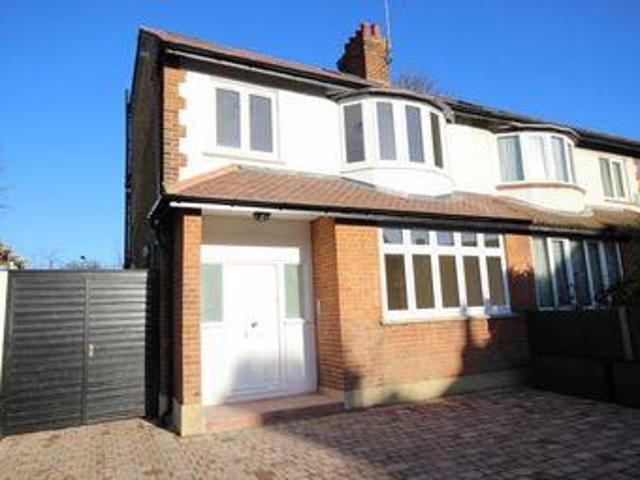 1 Bedrooms Flat for rent in Gunnersbury Crescent, Acton W3