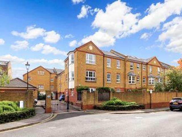 1 Bedrooms Flat for rent in Gwynne Close, London W4