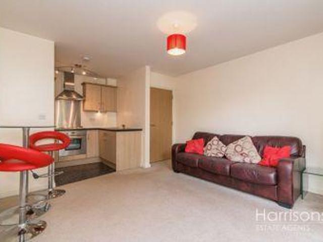 1 Bedrooms Flat for rent in Douglas Chase, Manchester, Greater Manchester. M26