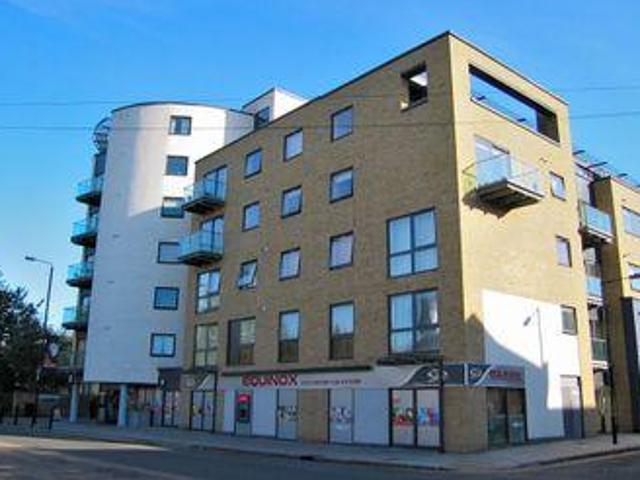 1 Bedrooms Flat for rent in Douglas Path, London E14
