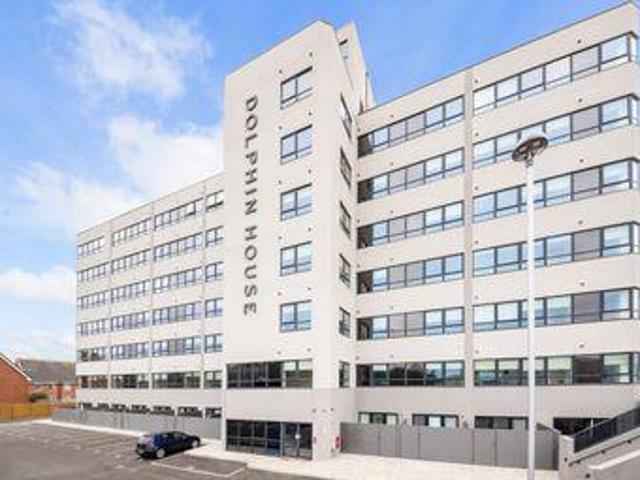 1 Bedrooms Flat for rent in Dolphin House, Windmill Road, Sunbury On Thames TW16