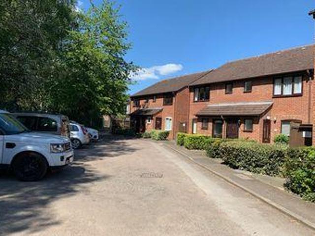 1 Bedrooms Flat for rent in Davids Way, Ilford IG6